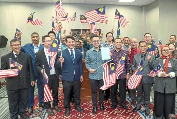 Congratulations, YB Steven Sim Appointed as New Menteri Pembangunan ...